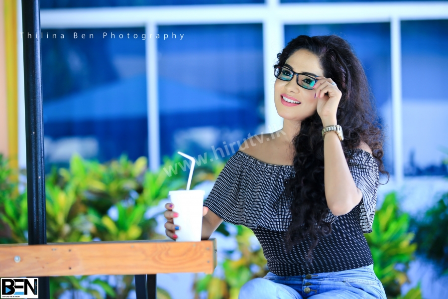 Actress Sinethi Akila Model Shoot|Hiru TV Blog